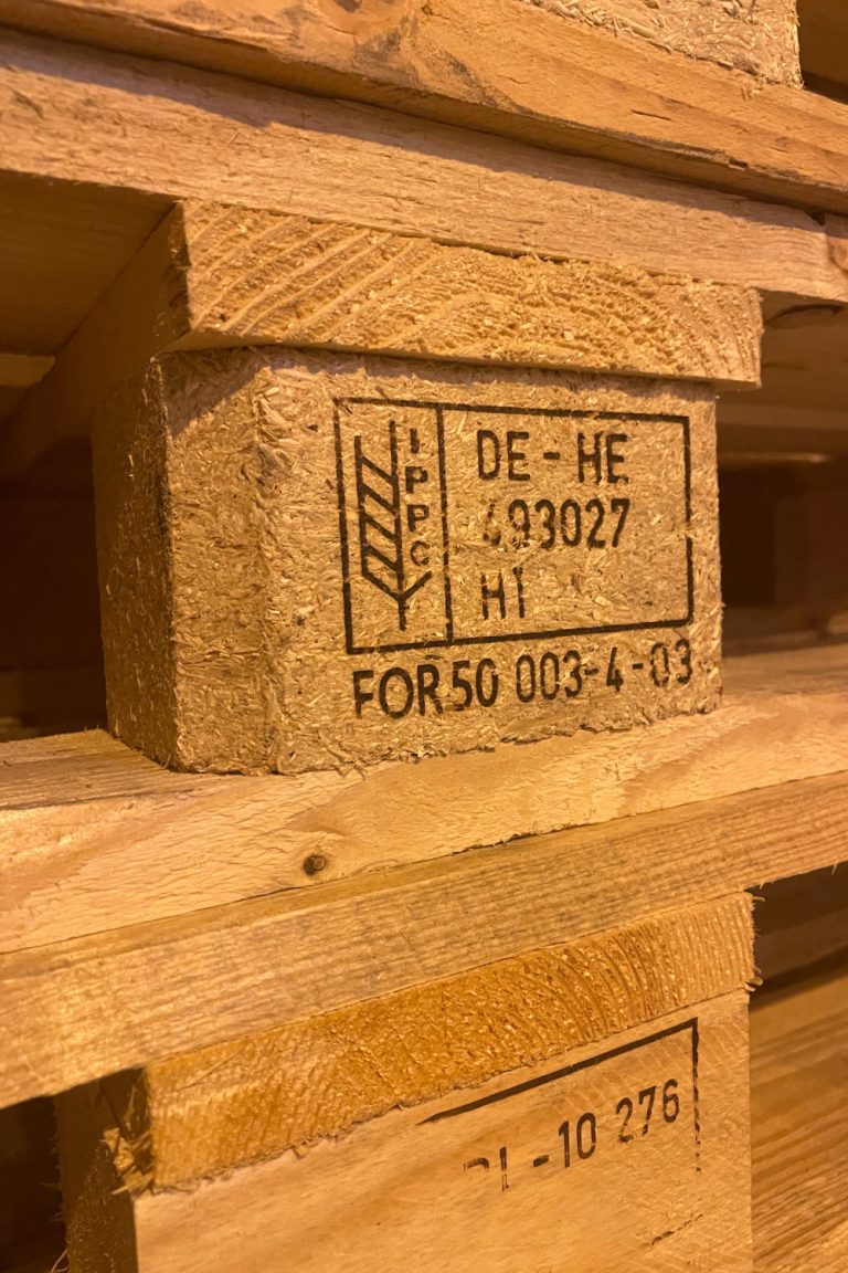 London Used Pallet Collection Service - Wooden Pallets Cleared